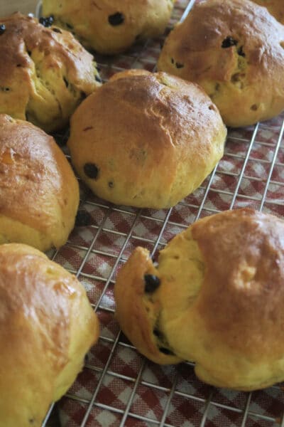 Traditional Cornish Saffron Buns Recipe - Jess Eats and Travels